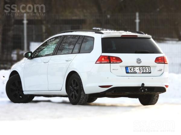 White Volkswagen Golf 2015 in Riga, with an engine capacity of 1.60 L and mileage of 218 thousand km for 7600 €, photo 6 on AUTOMOTO.COM.LV