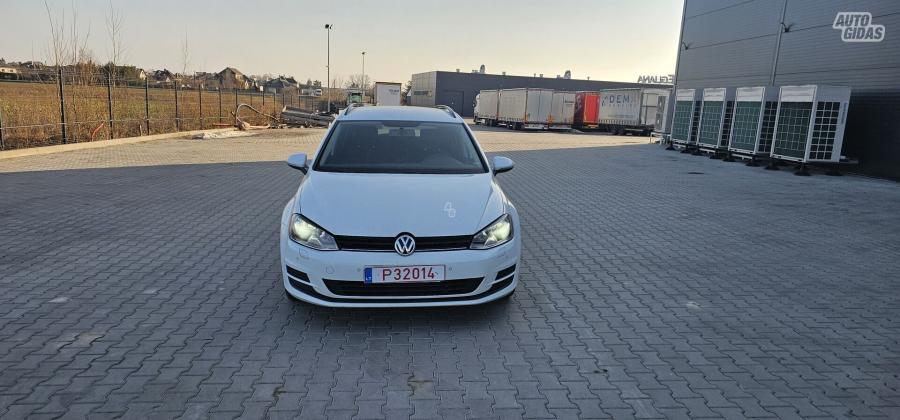 White Volkswagen Golf 2015 in Kaunas, with an engine capacity of 1.60 L and mileage of 330 thousand km for 6600 €, photo 5 on AUTOMOTO.COM.LV