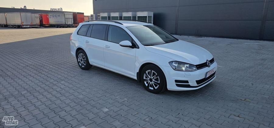 White Volkswagen Golf 2015 in Kaunas, with an engine capacity of 1.60 L and mileage of 330 thousand km for 6600 €, photo 8 on AUTOMOTO.COM.LV