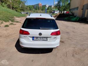 White Volkswagen Golf 2015 in Vilnius, with an engine capacity of 1.60 L and mileage of 191 thousand km for 6000 €, photo 8 on AUTOMOTO.COM.LV