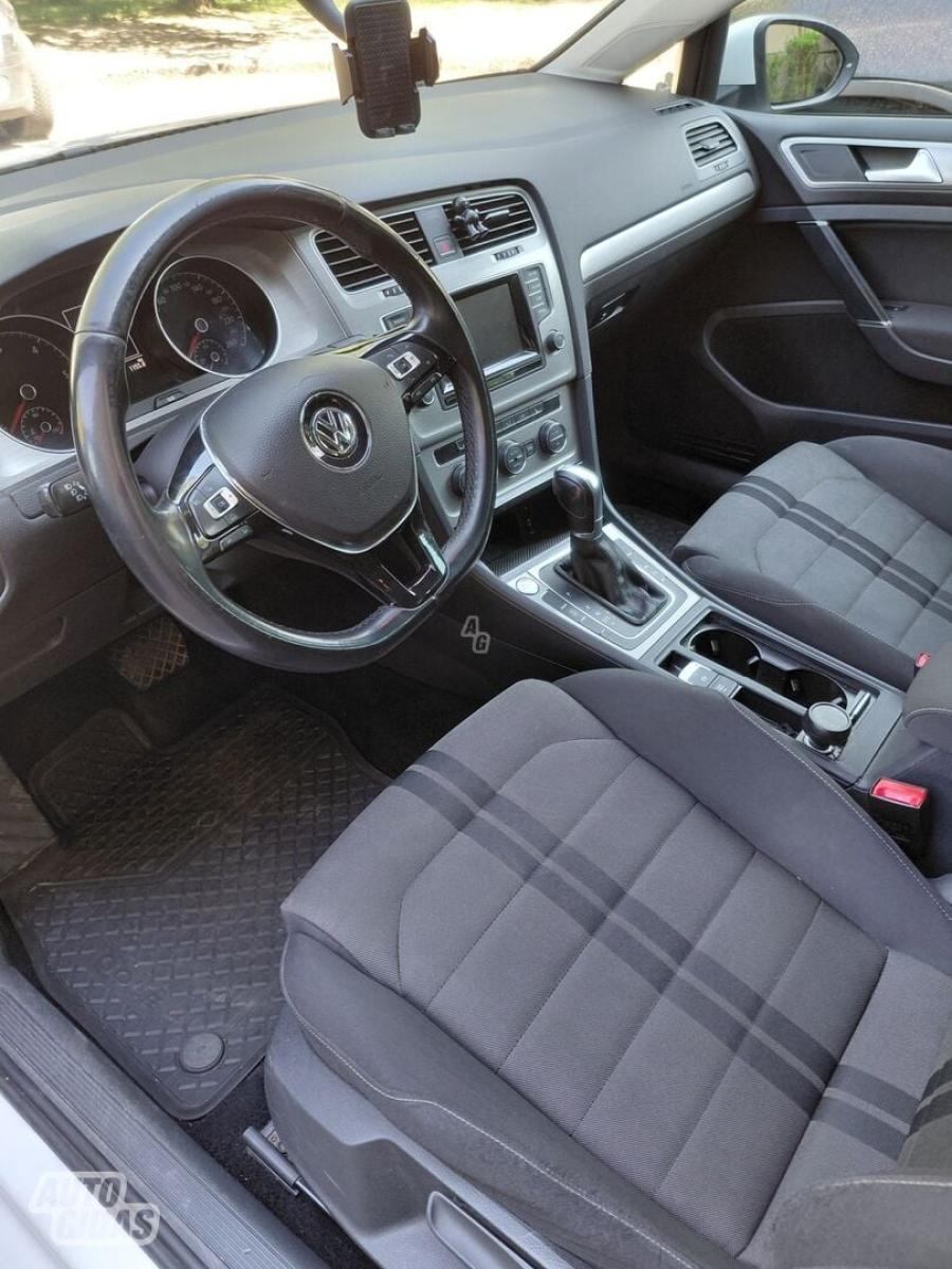White Volkswagen Golf 2015 in Vilnius, with an engine capacity of 1.60 L and mileage of 191 thousand km for 6000 €, photo 11 on AUTOMOTO.COM.LV