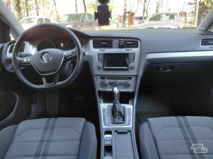 White Volkswagen Golf 2015 in Vilnius, with an engine capacity of 1.60 L and mileage of 191 thousand km for 6000 €, photo 13 on AUTOMOTO.COM.LV