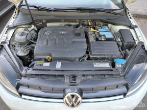 White Volkswagen Golf 2015 in Vilnius, with an engine capacity of 1.60 L and mileage of 191 thousand km for 6000 €, photo 15 on AUTOMOTO.COM.LV