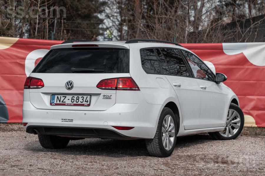 Balts Volkswagen Golf 2015 Rīga, ar dzinēja tilpumu 1.60 L un nobraukumu 230 tūkst. km par 6500 €, foto 4 vietnē AUTOMOTO.COM.LV