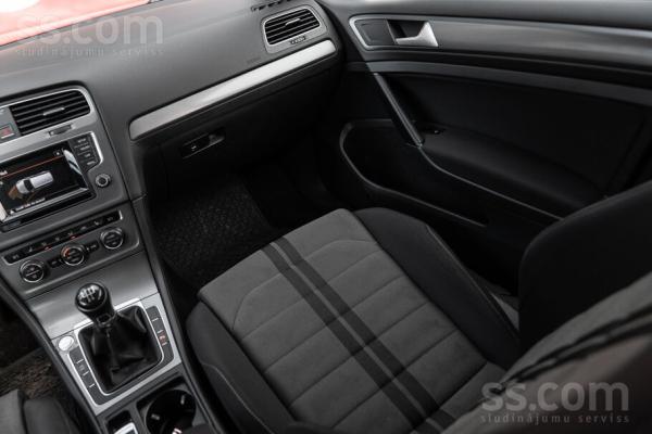 Balts Volkswagen Golf 2015 Rīga, ar dzinēja tilpumu 1.60 L un nobraukumu 230 tūkst. km par 6500 €, foto 7 vietnē AUTOMOTO.COM.LV