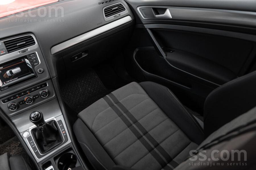 Balts Volkswagen Golf 2015 Rīga, ar dzinēja tilpumu 1.60 L un nobraukumu 230 tūkst. km par 6500 €, foto 8 vietnē AUTOMOTO.COM.LV