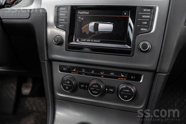 Balts Volkswagen Golf 2015 Rīga, ar dzinēja tilpumu 1.60 L un nobraukumu 230 tūkst. km par 6500 €, foto 9 vietnē AUTOMOTO.COM.LV