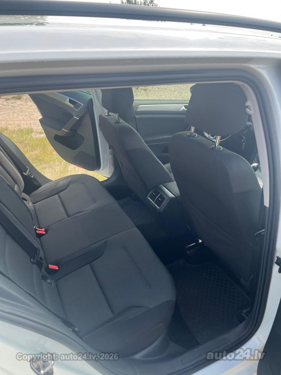 White Volkswagen Golf 2015 in Parnu, with an engine capacity of 1.40 L and mileage of 173 thousand km for 7500 €, photo 9 on AUTOMOTO.COM.LV