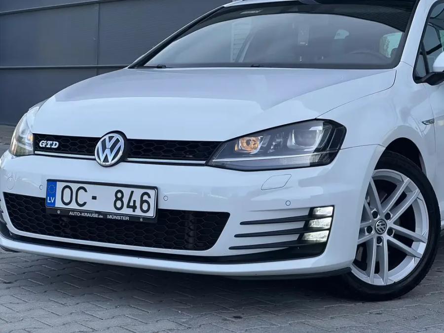 White Volkswagen Golf 2015 in Jekabpils, with an engine capacity of 2.00 L and mileage of 292 thousand km for 9500 €, photo 3 on AUTOMOTO.COM.LV