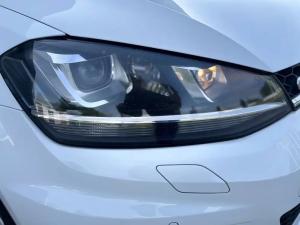 White Volkswagen Golf 2015 in Jekabpils, with an engine capacity of 2.00 L and mileage of 292 thousand km for 9500 €, photo 9 on AUTOMOTO.COM.LV