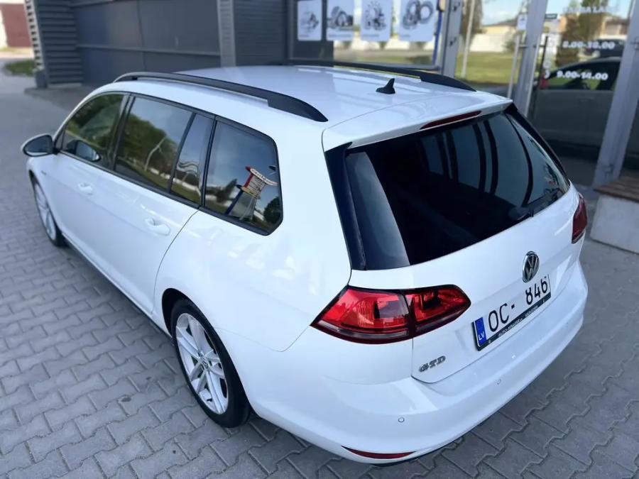 White Volkswagen Golf 2015 in Jekabpils, with an engine capacity of 2.00 L and mileage of 292 thousand km for 9500 €, photo 12 on AUTOMOTO.COM.LV