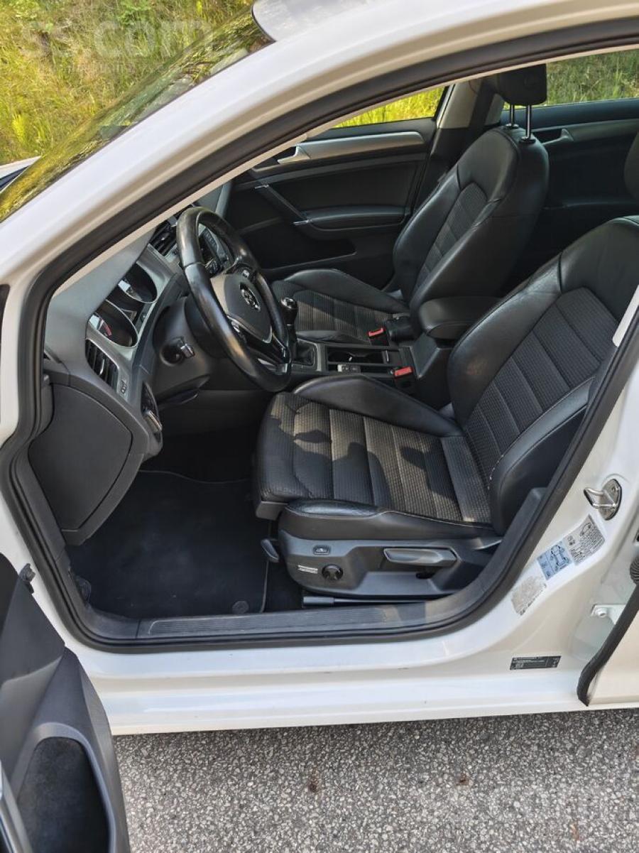Balts Volkswagen Golf 2015 Ventspils, ar dzinēja tilpumu 2.00 L un nobraukumu 383 tūkst. km par 2995 €, foto 5 vietnē AUTOMOTO.COM.LV