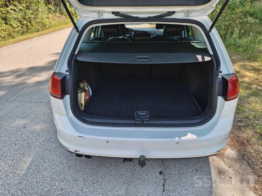Balts Volkswagen Golf 2015 Ventspils, ar dzinēja tilpumu 2.00 L un nobraukumu 383 tūkst. km par 2995 €, foto 8 vietnē AUTOMOTO.COM.LV