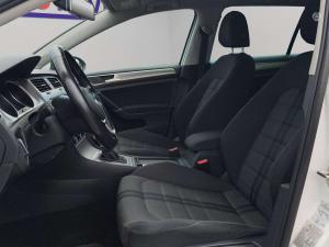 Balts Volkswagen Golf 2015 Viļņa, ar dzinēja tilpumu 1.60 L un nobraukumu 193 tūkst. km par 7299 €, foto 14 vietnē AUTOMOTO.COM.LV