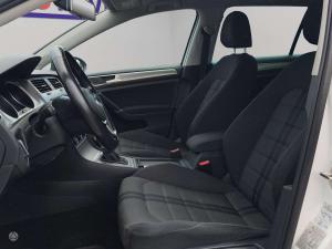 Balts Volkswagen Golf 2015 Viļņa, ar dzinēja tilpumu 1.60 L un nobraukumu 193 tūkst. km par 7299 €, foto 14 vietnē AUTOMOTO.COM.LV