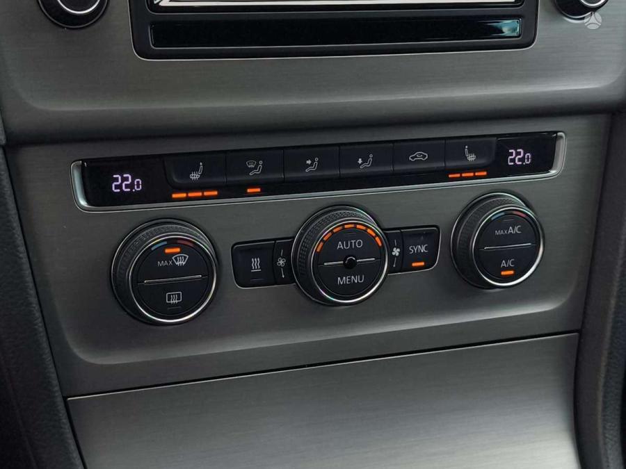 Balts Volkswagen Golf 2015 Viļņa, ar dzinēja tilpumu 1.60 L un nobraukumu 193 tūkst. km par 7299 €, foto 18 vietnē AUTOMOTO.COM.LV