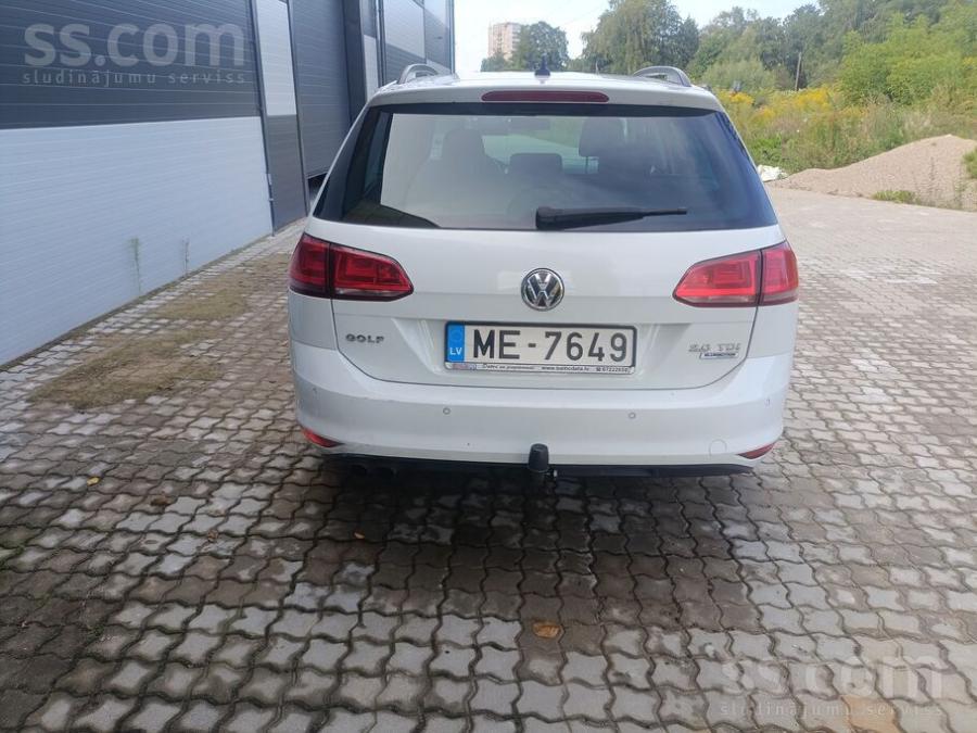 Balts Volkswagen Golf 2015 Rīga, ar dzinēja tilpumu 2.00 L un nobraukumu 386 tūkst. km par 5700 €, foto 7 vietnē AUTOMOTO.COM.LV