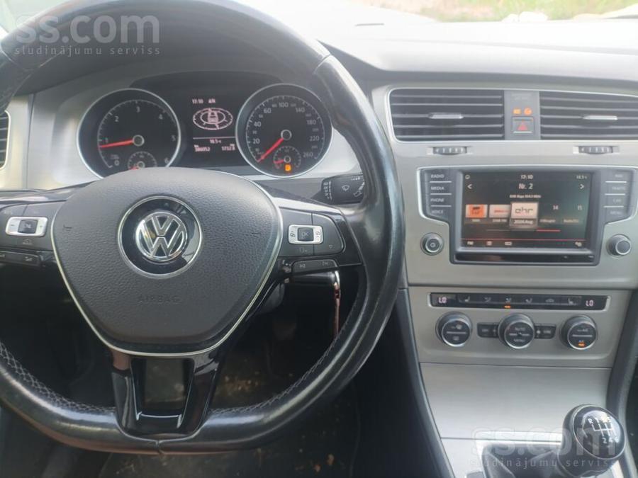 Balts Volkswagen Golf 2015 Rīga, ar dzinēja tilpumu 2.00 L un nobraukumu 386 tūkst. km par 5700 €, foto 9 vietnē AUTOMOTO.COM.LV
