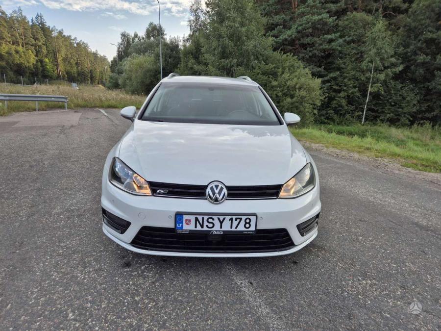 White Volkswagen Golf 2015 in Vilnius, with an engine capacity of 1.60 L and mileage of 264 thousand km for 7000 €, photo 1 on AUTOMOTO.COM.LV