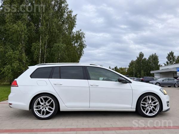 White Volkswagen Golf 2015 in Riga, with an engine capacity of 2.00 L and mileage of 317 thousand km for 7300 €, photo 7 on AUTOMOTO.COM.LV