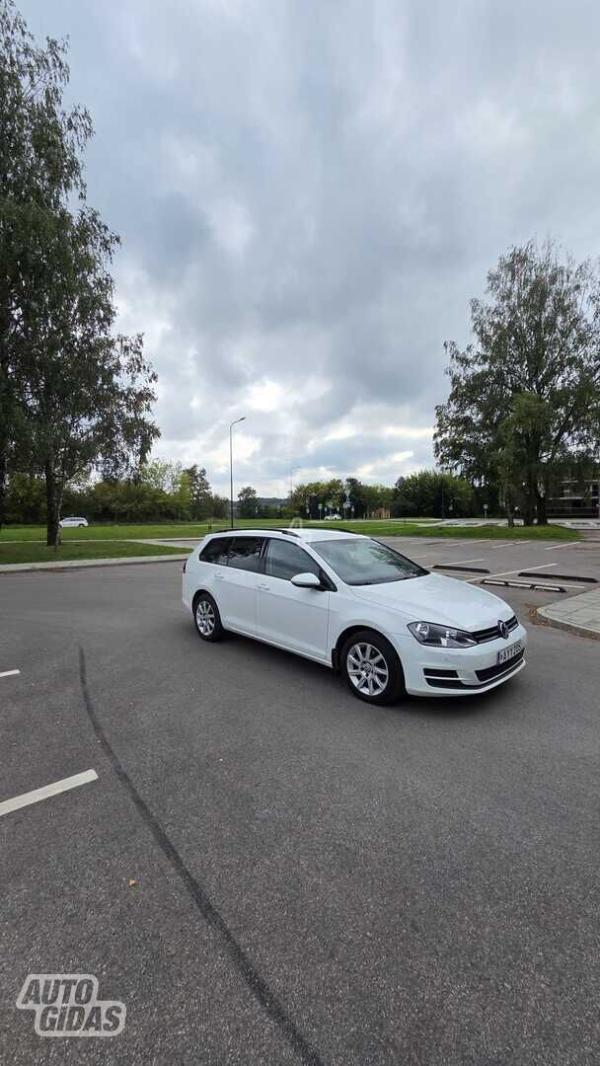 White Volkswagen Golf 2015 in Kaunas, with an engine capacity of 1.60 L and mileage of 330 thousand km for 5500 €, photo 1 on AUTOMOTO.COM.LV