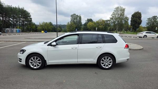 White Volkswagen Golf 2015 in Kaunas, with an engine capacity of 1.60 L and mileage of 330 thousand km for 5500 €, photo 8 on AUTOMOTO.COM.LV