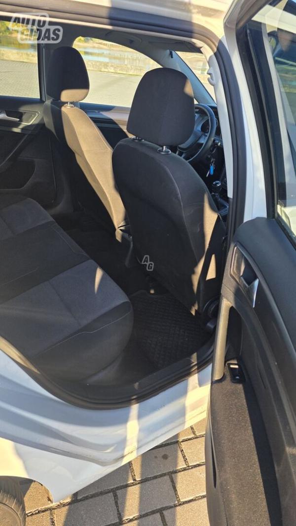 Balts Volkswagen Golf 2015 Kauņa, ar dzinēja tilpumu 1.60 L un nobraukumu 330 tūkst. km par 5250 €, foto 11 vietnē AUTOMOTO.COM.LV