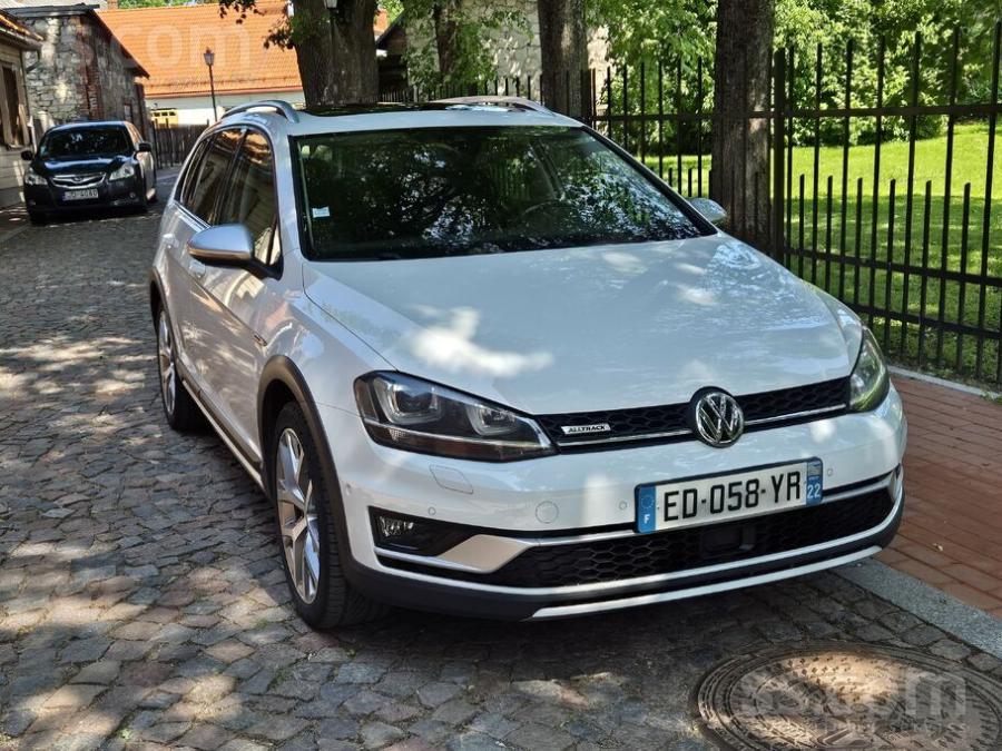 Balts Volkswagen Golf 2016 Cēsis, ar dzinēja tilpumu 2.00 L un nobraukumu 186 tūkst. km par 12600 €, foto 5 vietnē AUTOMOTO.COM.LV