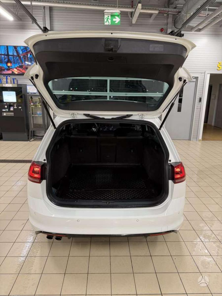 Balts Volkswagen Golf 2016 Viļņa, ar dzinēja tilpumu 2.00 L un nobraukumu 287 tūkst. km par 8200 €, foto 16 vietnē AUTOMOTO.COM.LV
