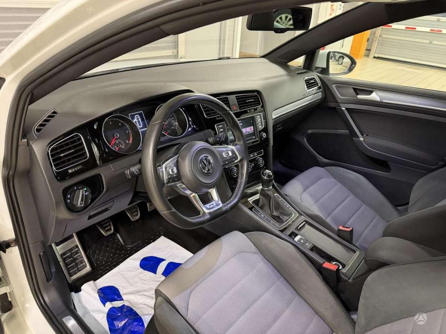 Balts Volkswagen Golf 2016 Viļņa, ar dzinēja tilpumu 2.00 L un nobraukumu 287 tūkst. km par 8200 €, foto 27 vietnē AUTOMOTO.COM.LV
