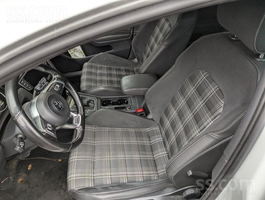 Balts Volkswagen Golf 2016 Rīga, ar dzinēja tilpumu 2.00 L un nobraukumu 215 tūkst. km par 7800 €, foto 14 vietnē AUTOMOTO.COM.LV