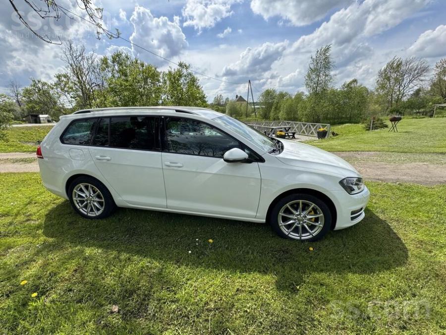 White Volkswagen Golf 2016 in Riga, with an engine capacity of 1.60 L and mileage of 280 thousand km for 8800 €, photo 1 on AUTOMOTO.COM.LV
