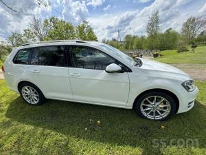 White Volkswagen Golf 2016 in Riga, with an engine capacity of 1.60 L and mileage of 280 thousand km for 8800 €, photo 2 on AUTOMOTO.COM.LV