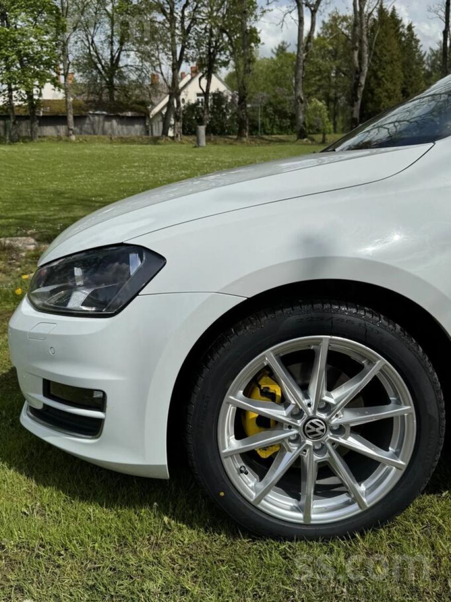 White Volkswagen Golf 2016 in Riga, with an engine capacity of 1.60 L and mileage of 280 thousand km for 8800 €, photo 3 on AUTOMOTO.COM.LV