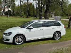 White Volkswagen Golf 2016 in Riga, with an engine capacity of 1.60 L and mileage of 280 thousand km for 8800 €, photo 8 on AUTOMOTO.COM.LV