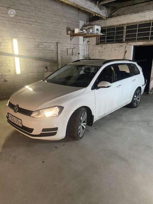 Balts Volkswagen Golf 2016 Panevēža, ar dzinēja tilpumu 1.20 L un nobraukumu 169 tūkst. km par 2990 €, foto 1 vietnē AUTOMOTO.COM.LV