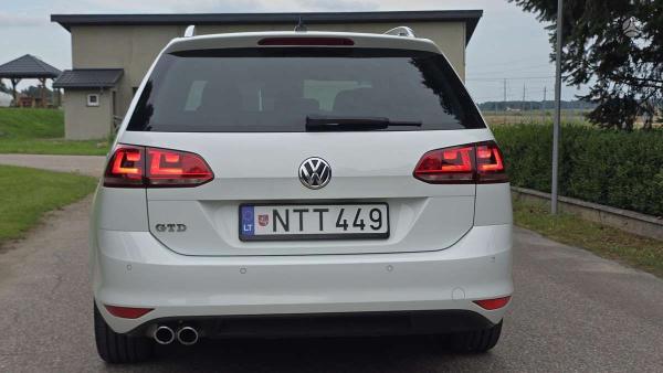 White Volkswagen Golf 2016 in Raseiniai, with an engine capacity of 1.97 L and mileage of 236 thousand km for 9990 €, photo 9 on AUTOMOTO.COM.LV