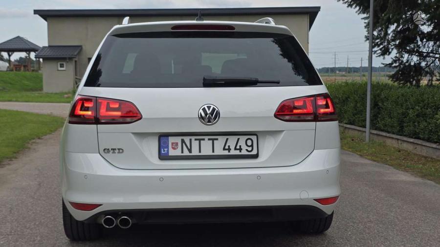 White Volkswagen Golf 2016 in Raseiniai, with an engine capacity of 1.97 L and mileage of 236 thousand km for 9990 €, photo 10 on AUTOMOTO.COM.LV