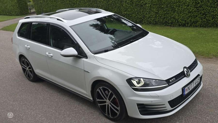 White Volkswagen Golf 2016 in Raseiniai, with an engine capacity of 1.97 L and mileage of 236 thousand km for 9990 €, photo 11 on AUTOMOTO.COM.LV