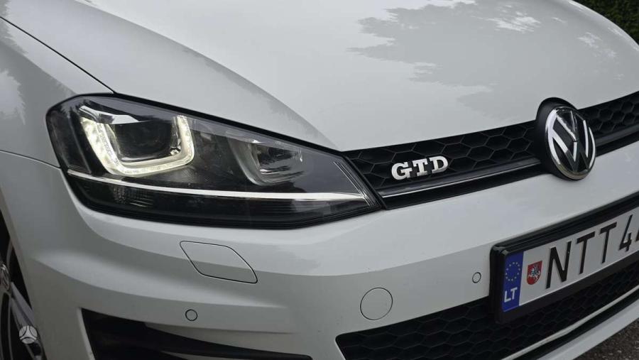 White Volkswagen Golf 2016 in Raseiniai, with an engine capacity of 1.97 L and mileage of 236 thousand km for 9990 €, photo 13 on AUTOMOTO.COM.LV