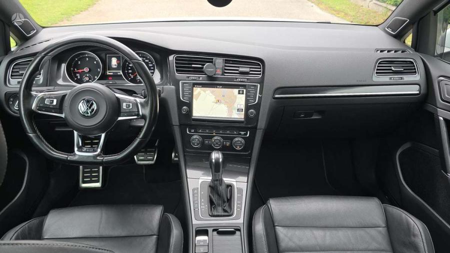 White Volkswagen Golf 2016 in Raseiniai, with an engine capacity of 1.97 L and mileage of 236 thousand km for 9990 €, photo 14 on AUTOMOTO.COM.LV