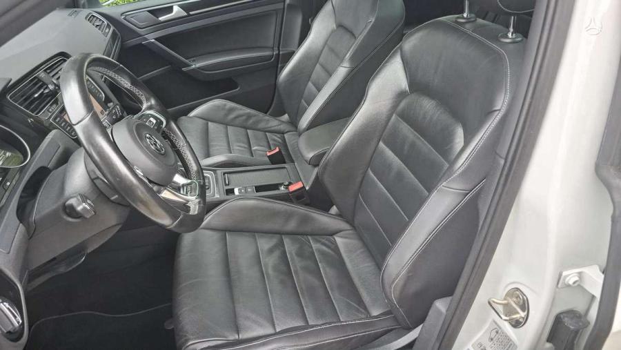 White Volkswagen Golf 2016 in Raseiniai, with an engine capacity of 1.97 L and mileage of 236 thousand km for 9990 €, photo 16 on AUTOMOTO.COM.LV