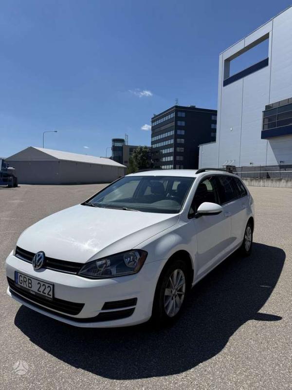 White Volkswagen Golf 2016 in Vilnius, with an engine capacity of 1.80 L and mileage of 116 thousand km for 6950 €, photo 1 on AUTOMOTO.COM.LV