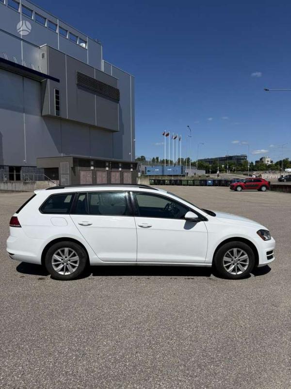 White Volkswagen Golf 2016 in Vilnius, with an engine capacity of 1.80 L and mileage of 116 thousand km for 6950 €, photo 6 on AUTOMOTO.COM.LV