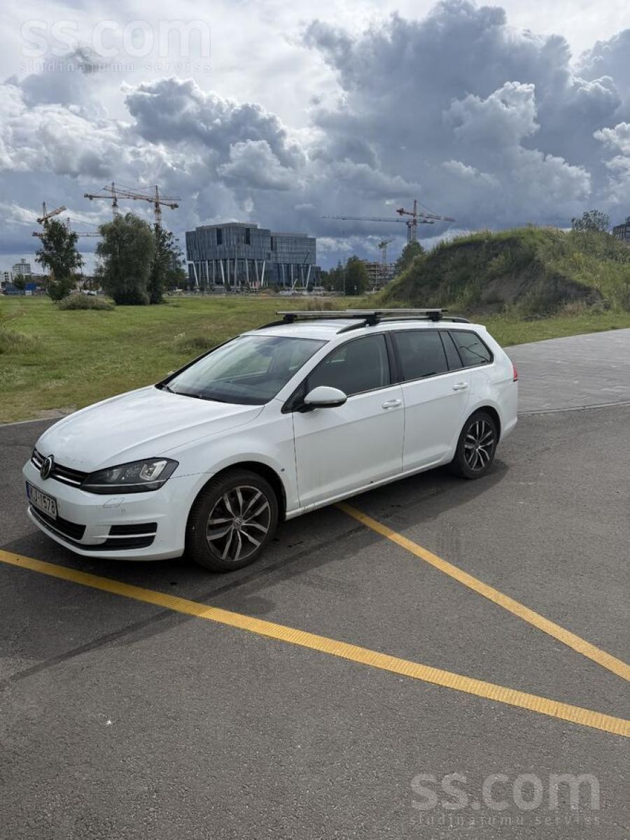 White Volkswagen Golf 2016 in Riga, with an engine capacity of 1.40 L and mileage of 262 thousand km for 5200 €, photo 3 on AUTOMOTO.COM.LV