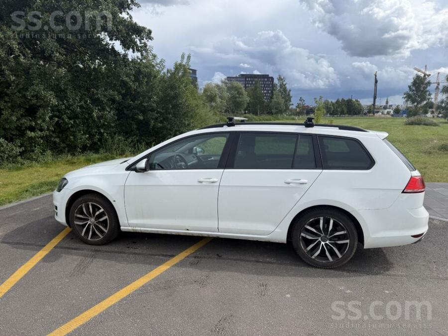 White Volkswagen Golf 2016 in Riga, with an engine capacity of 1.40 L and mileage of 262 thousand km for 5200 €, photo 5 on AUTOMOTO.COM.LV