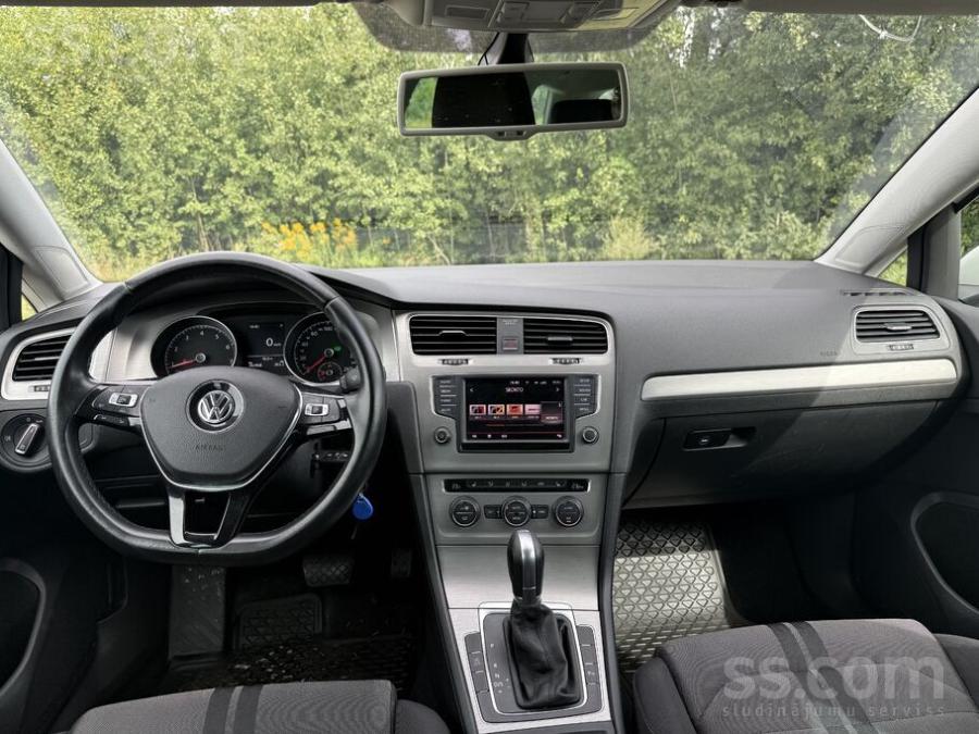White Volkswagen Golf 2016 in Riga, with an engine capacity of 1.40 L and mileage of 262 thousand km for 5200 €, photo 8 on AUTOMOTO.COM.LV