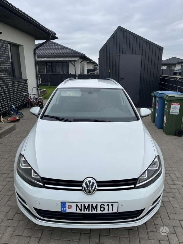 White Volkswagen Golf 2016 in Kaunas, with an engine capacity of 1.97 L and mileage of 329 thousand km for 7500 €, photo 3 on AUTOMOTO.COM.LV