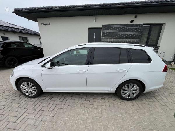 White Volkswagen Golf 2016 in Kaunas, with an engine capacity of 1.97 L and mileage of 329 thousand km for 7500 €, photo 9 on AUTOMOTO.COM.LV