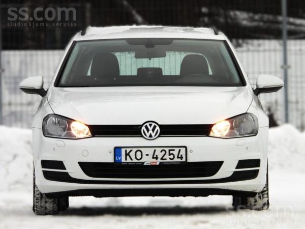 White Volkswagen Golf 2017 in Riga, with an engine capacity of 1.60 L and mileage of 234 thousand km for 8700 €, photo 2 on AUTOMOTO.COM.LV
